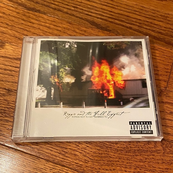 Media | 32 Songs Not To Get Married To By Reggie And The Full Effect Cd ...